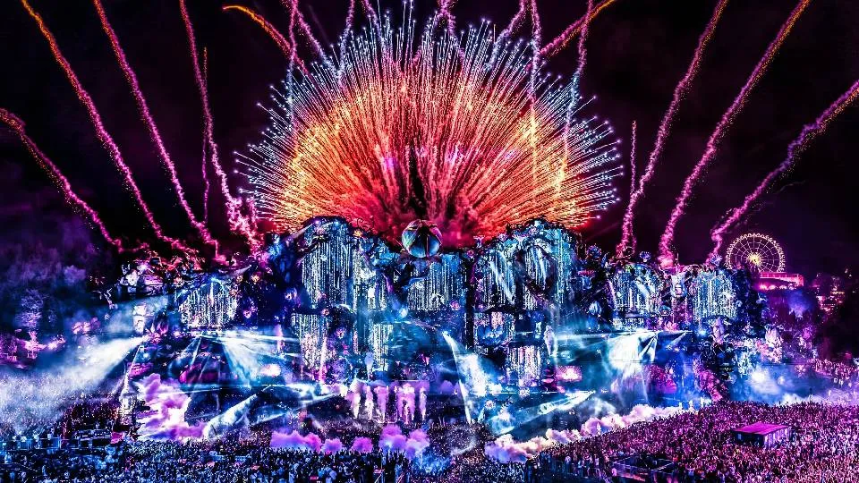 DJ MAG 公布 2025 Top 100 Festivals 世界百大音樂節票選結果，Tomorrowland 當之無愧票選第一 ...